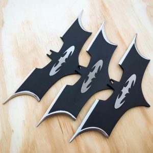 Batman Throwing Knives and Throwing Stars | Throw Ninja Star